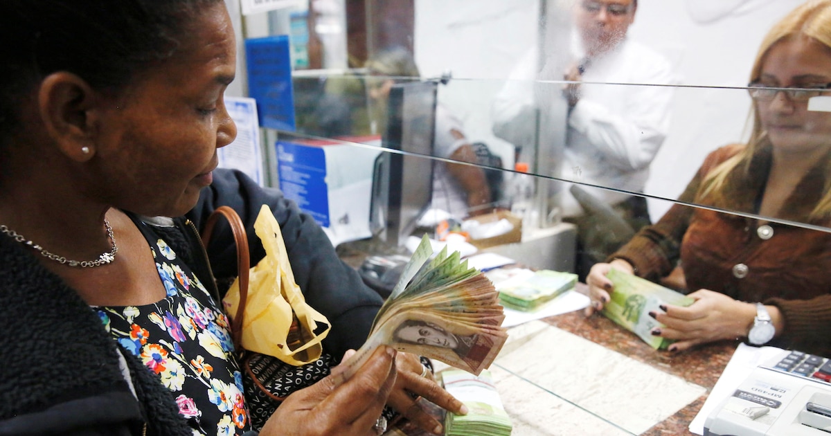La dévaluation au Venezuela: le prix du dollar a dépassé la barrière ...